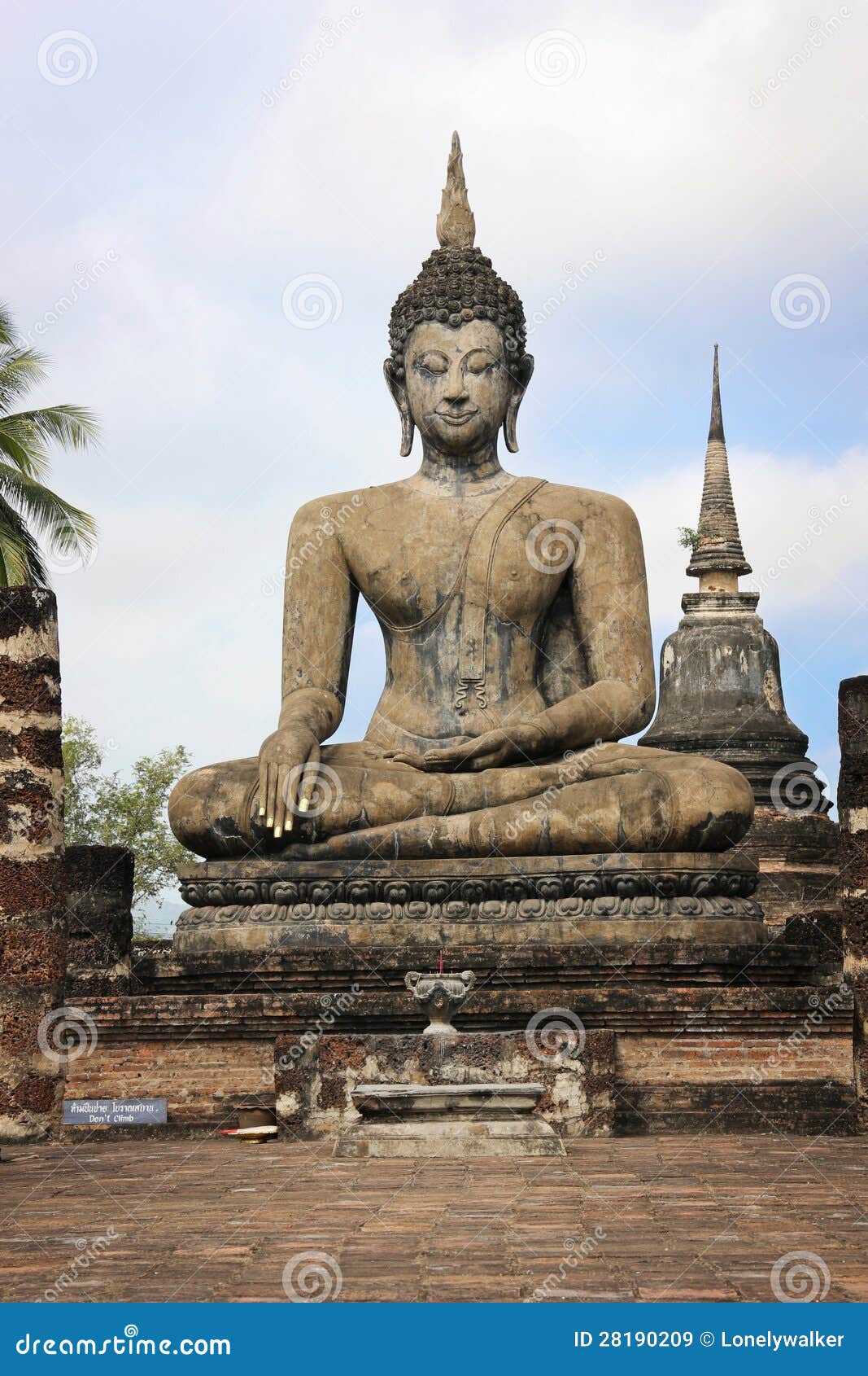 Peaceful Buddha stock image. Image of outdoor, vertical - 28190209