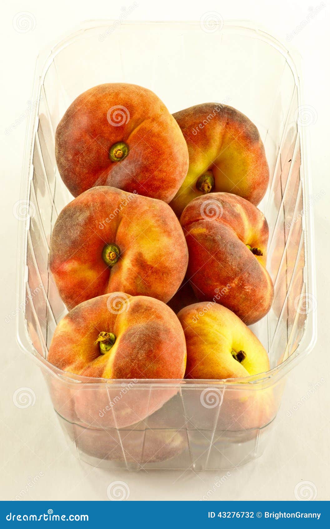 Peaches in container stock photo. Image of closeup, dessert - 43276732