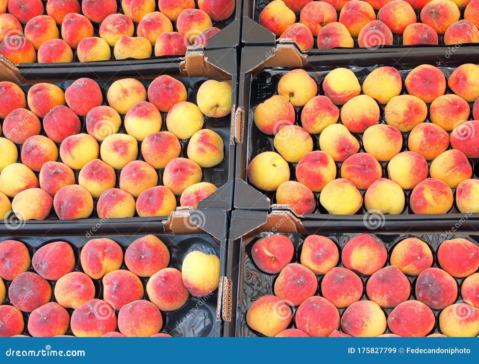 Peaches for Sale at Grocery Store Stock Image - Image of greengrocer ...
