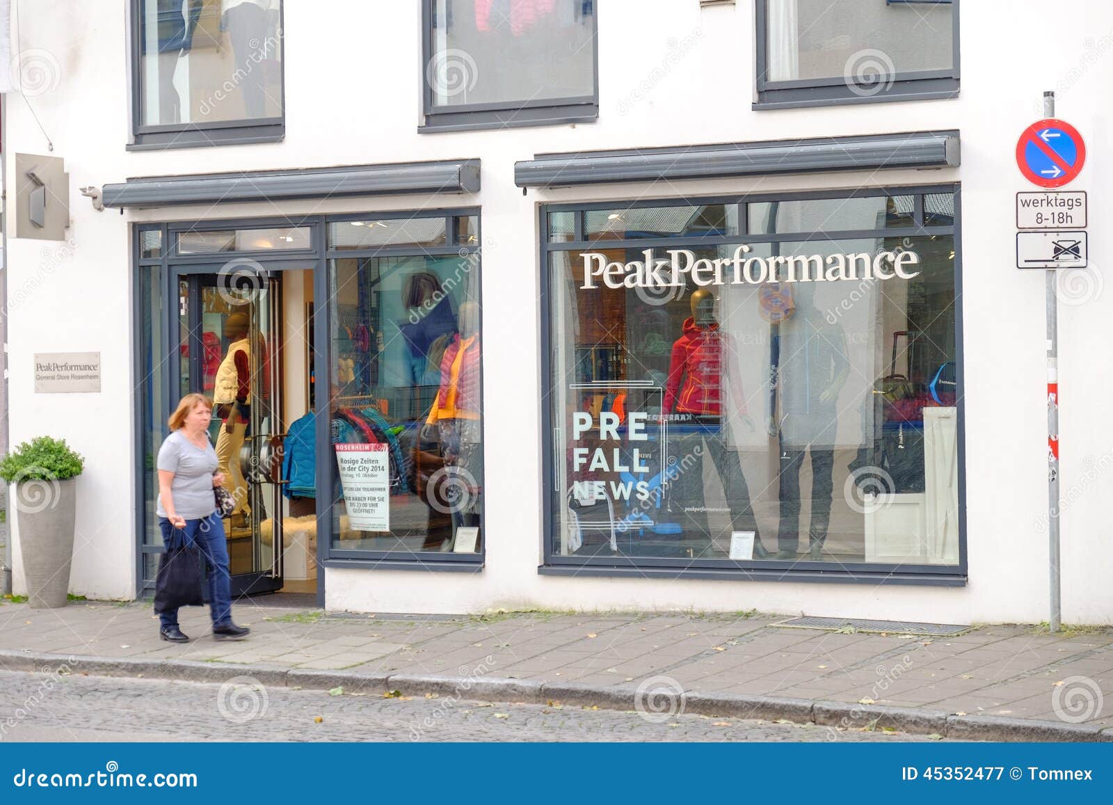 Peak Performance editorial photography. Image of people - 45352477