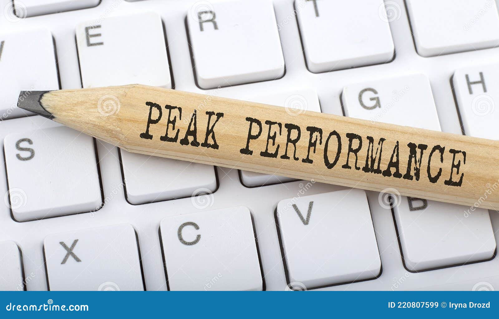 PEAK PERFORMANCE Text on Pencil on the Keyboard on Background Stock ...