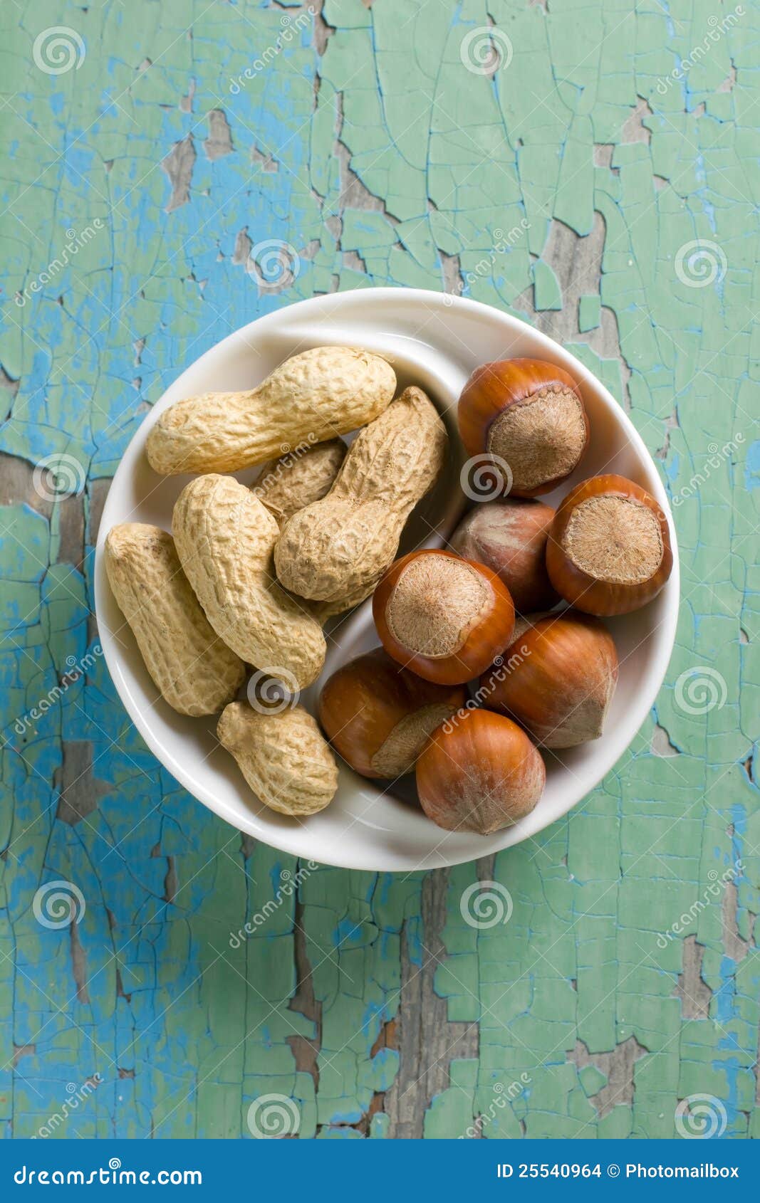 Peanuts and hazelnuts stock photo. Image of macro, fragrant - 25540964