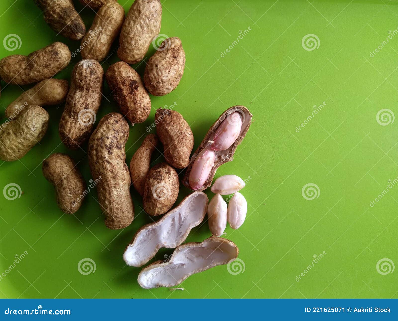 Peanuts Stack in Husk One Broken. Stock Image - Image of hypogaea ...