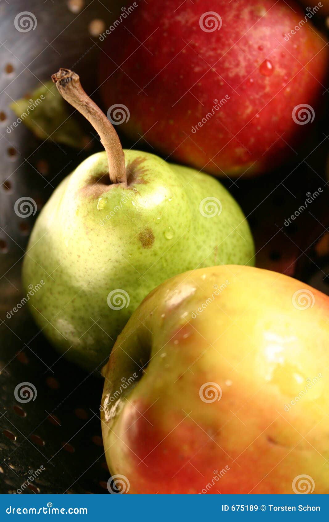 Pear & apples stock image. Image of bowl, juicy, drop - 675189