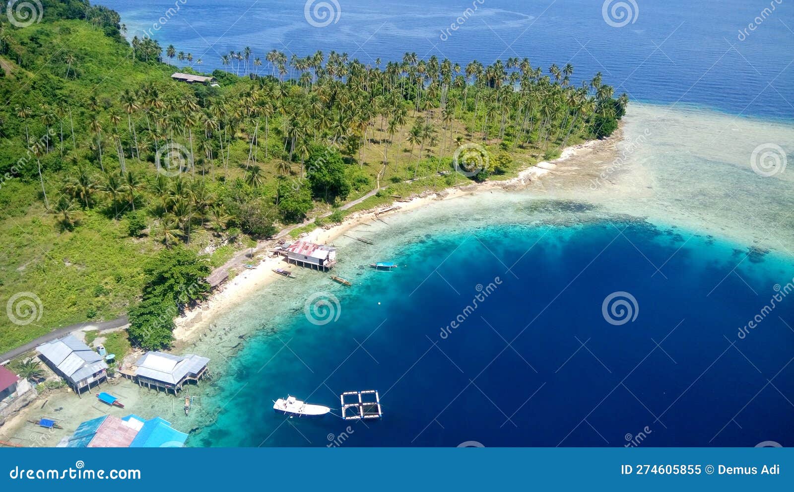 Pearl from the Deep, the Blue Lagoon Stock Image - Image of nature ...
