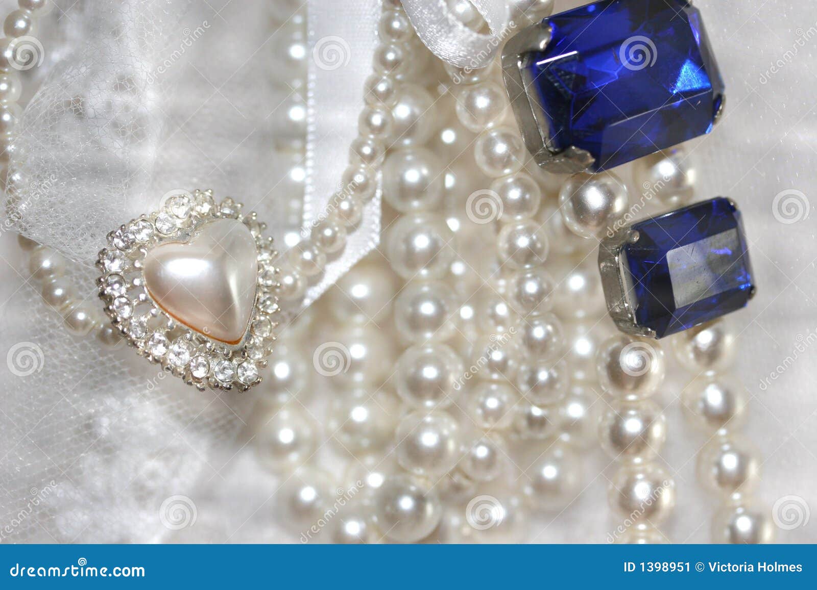 Pearl Hearts stock image. Image of romance, jewels, hearts - 1398951