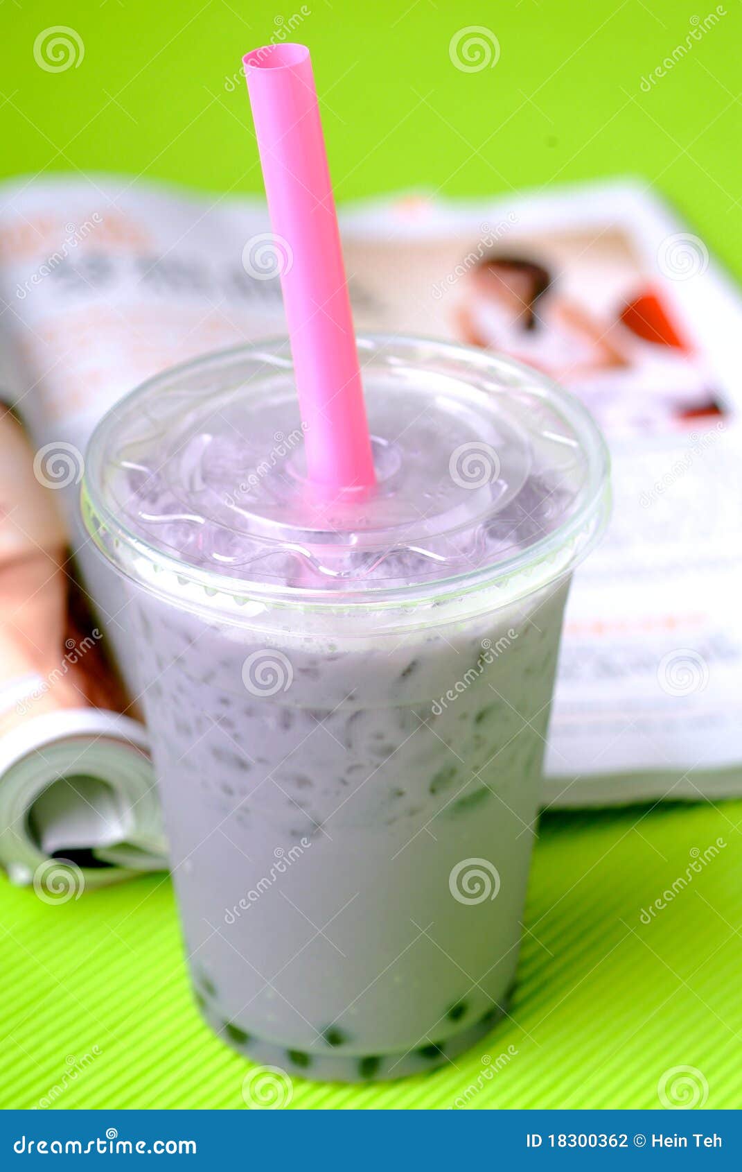 Pearl Milk Tea With Tapioca Ball, Famous Taiwanese Bubble Tea Of Taiwan ...