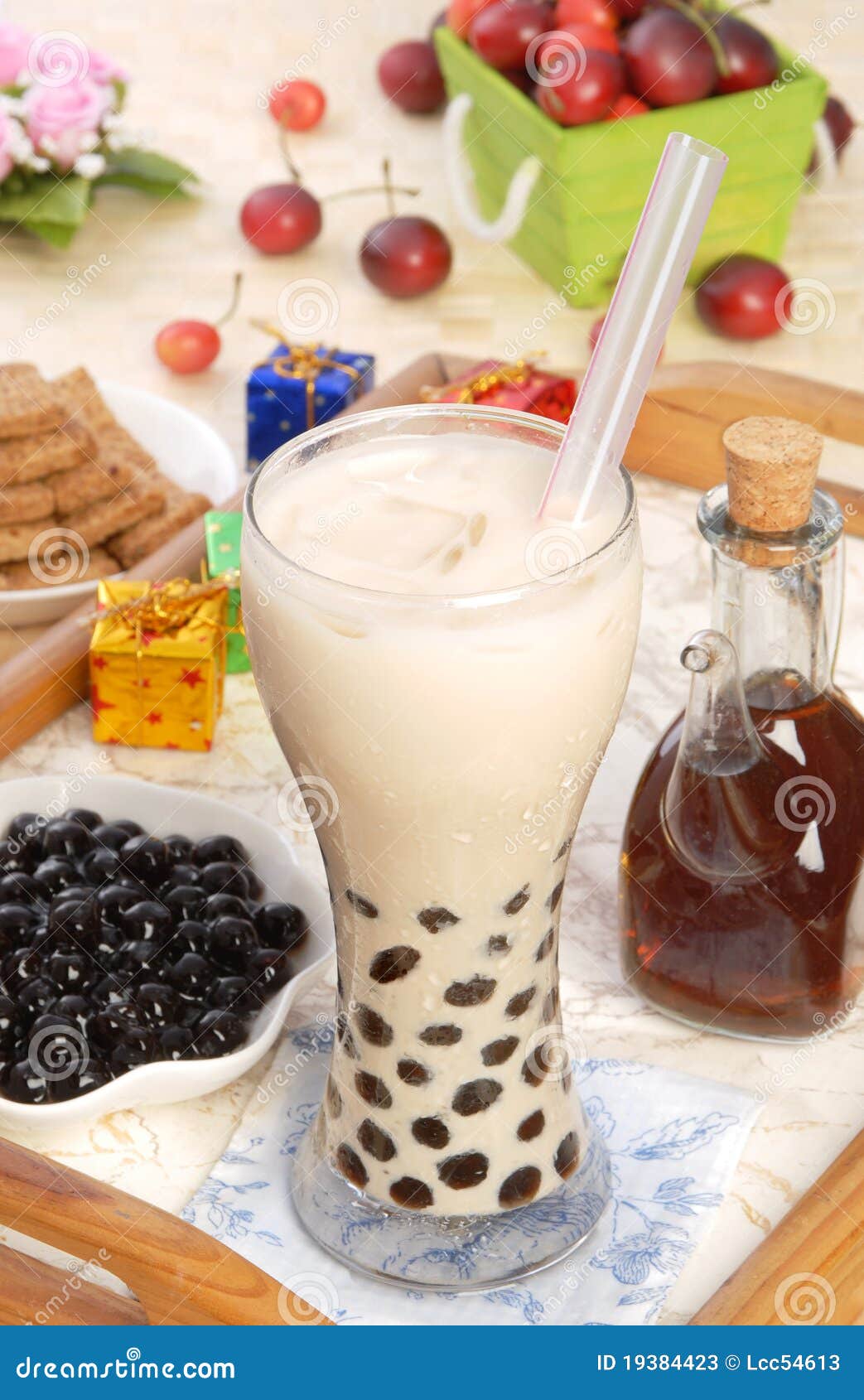 Pearl Milk Tea With Tapioca Ball, Famous Taiwanese Bubble Tea Of Taiwan ...