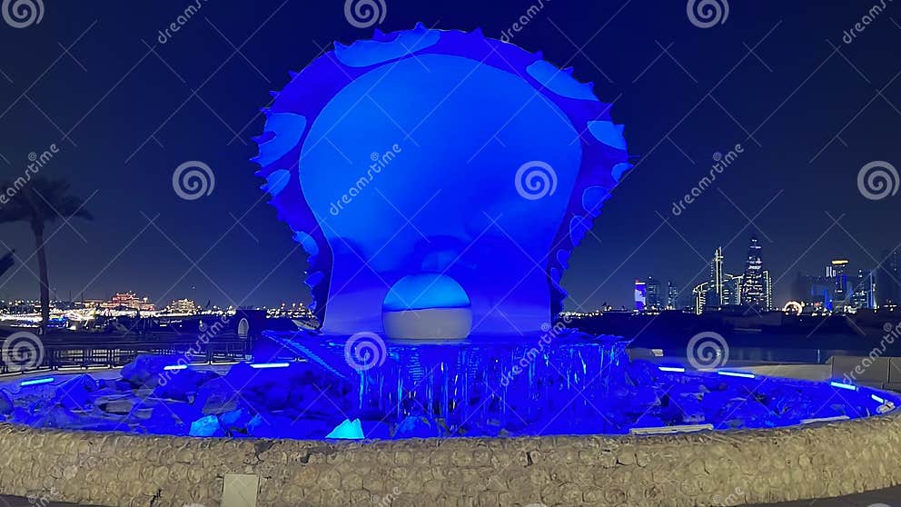 The Pearl Monument in Doha, Qatar Stock Illustration - Illustration of ...