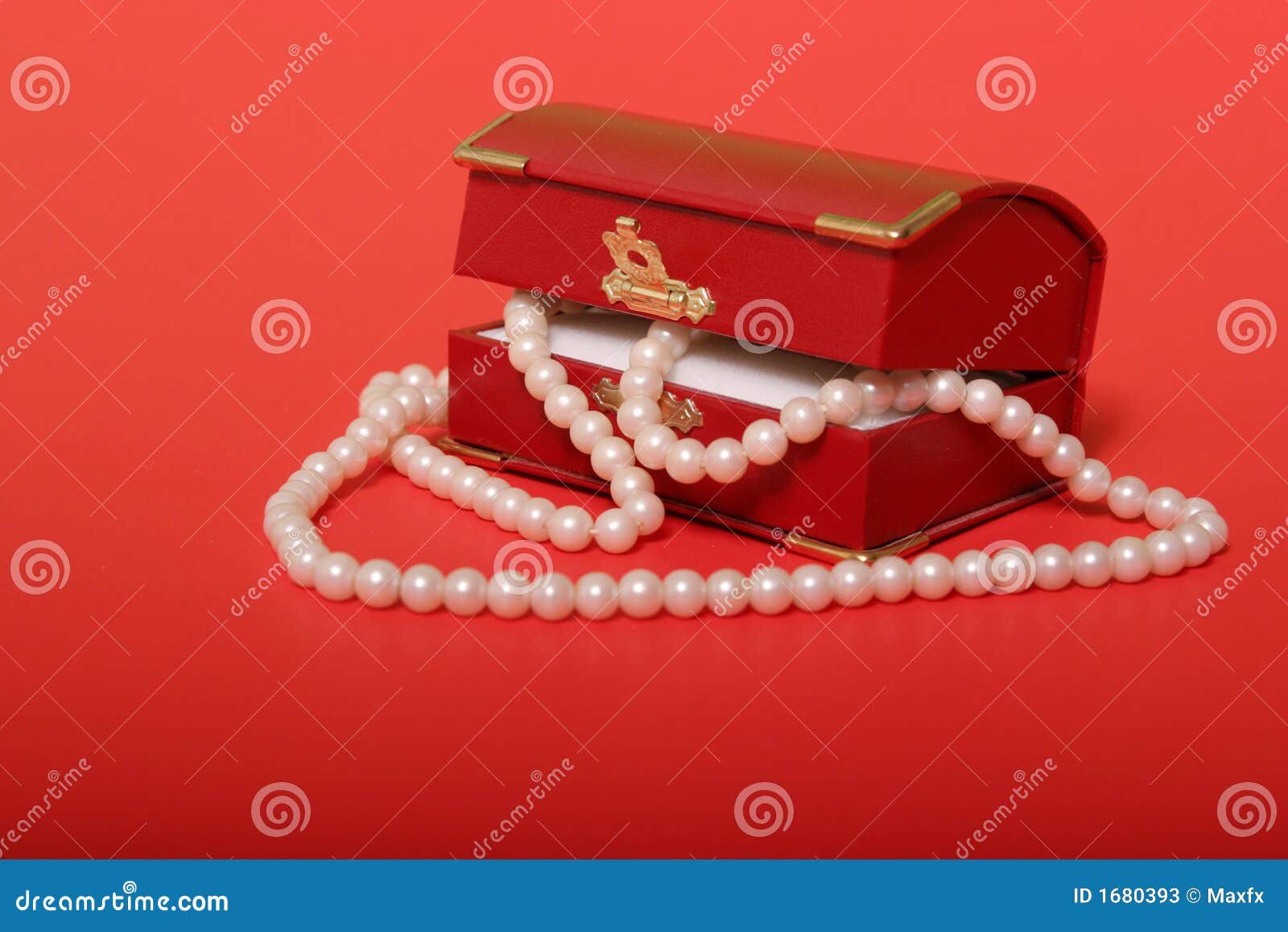 Pearl Necklace in Red Gift Box Stock Image - Image of glitter ...