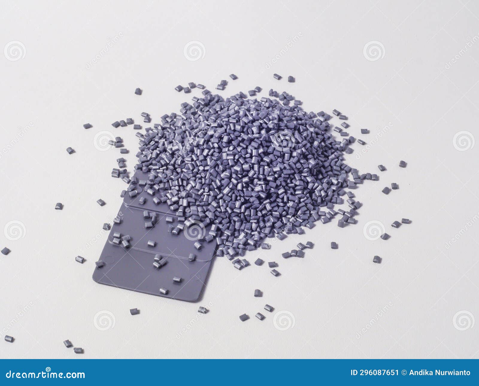 Pearl Silver Masterbatch Granules with Color Chip Stock Image - Image ...