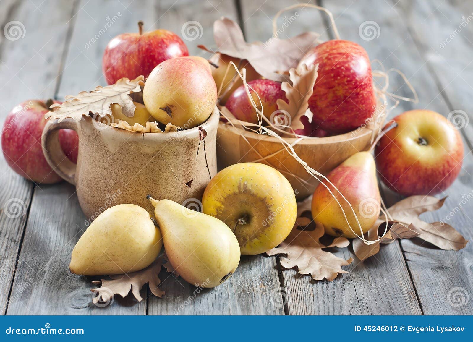 Pears and Apples with Fall Leaves Stock Photo - Image of autumn, fresh ...
