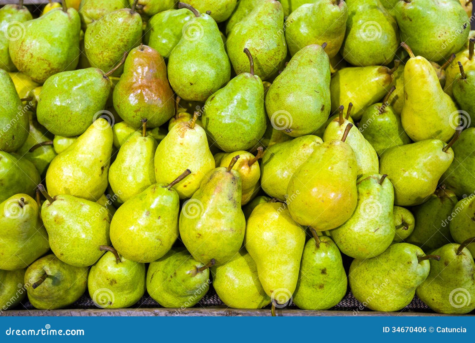 Pears in food store stock photo. Image of sweet, store - 34670406