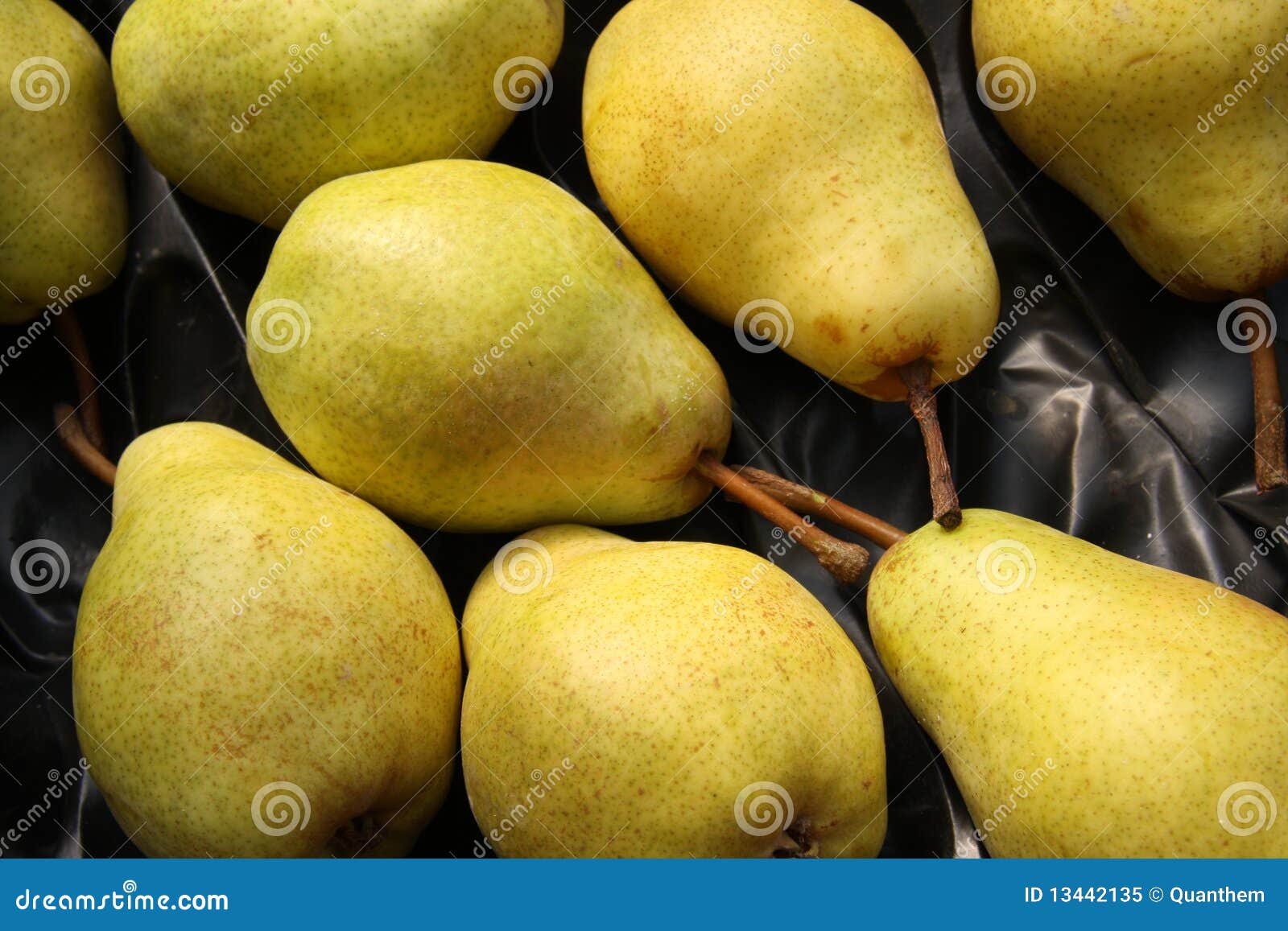 Pears in fruit box stock image. Image of container, pear - 13442135