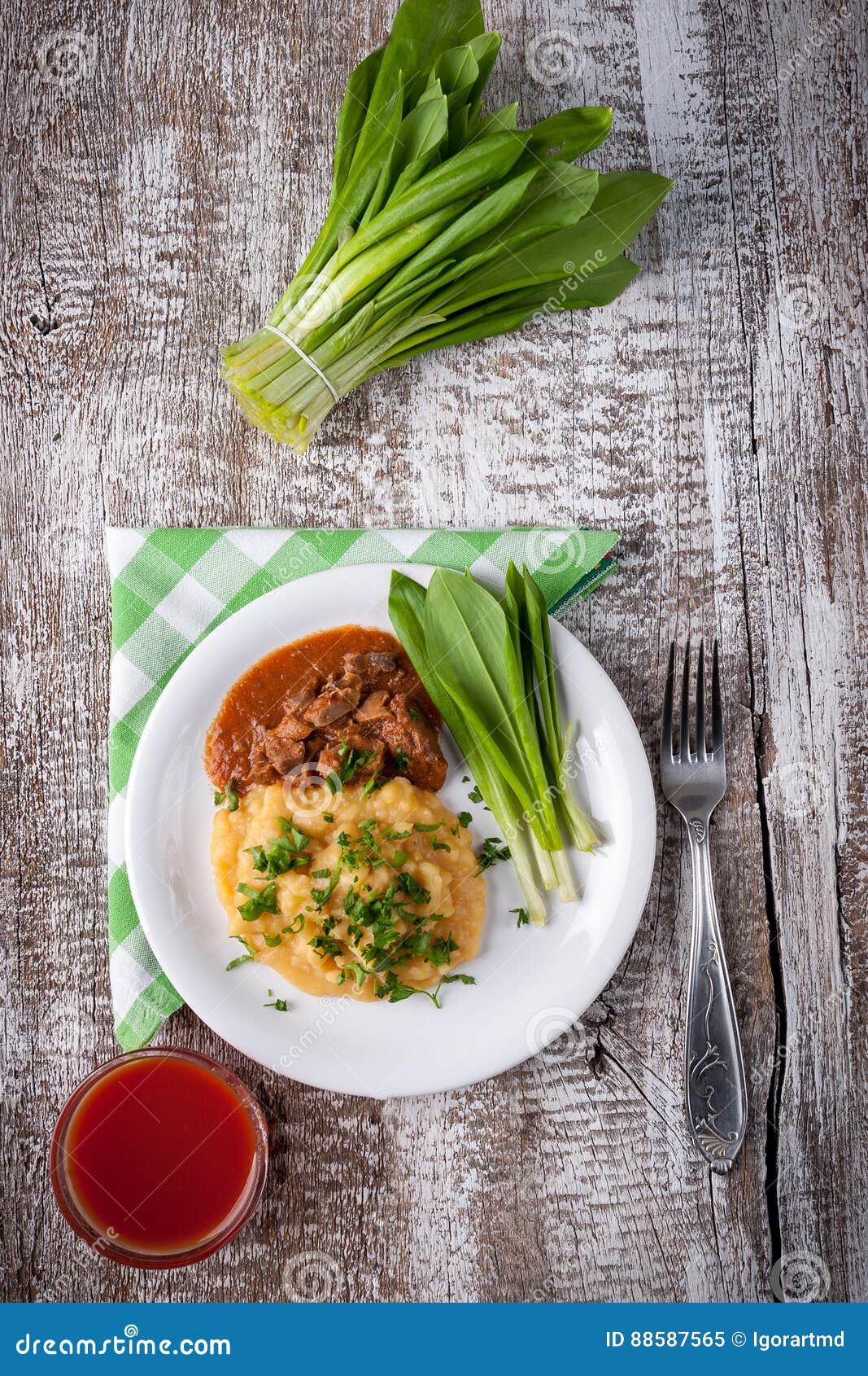 Peas Cooked with Meat Sauce Stock Image - Image of food, tomato: 88587565