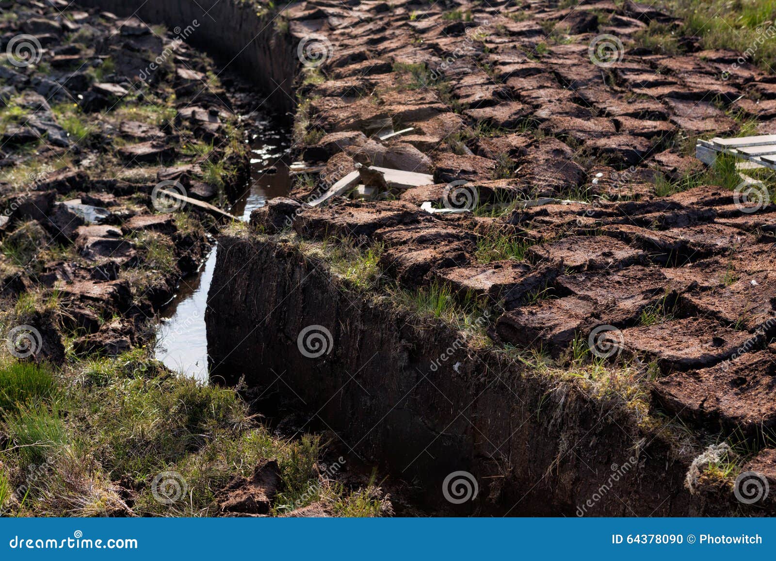 Peat digging in Scotland stock photo. Image of digging - 64378090