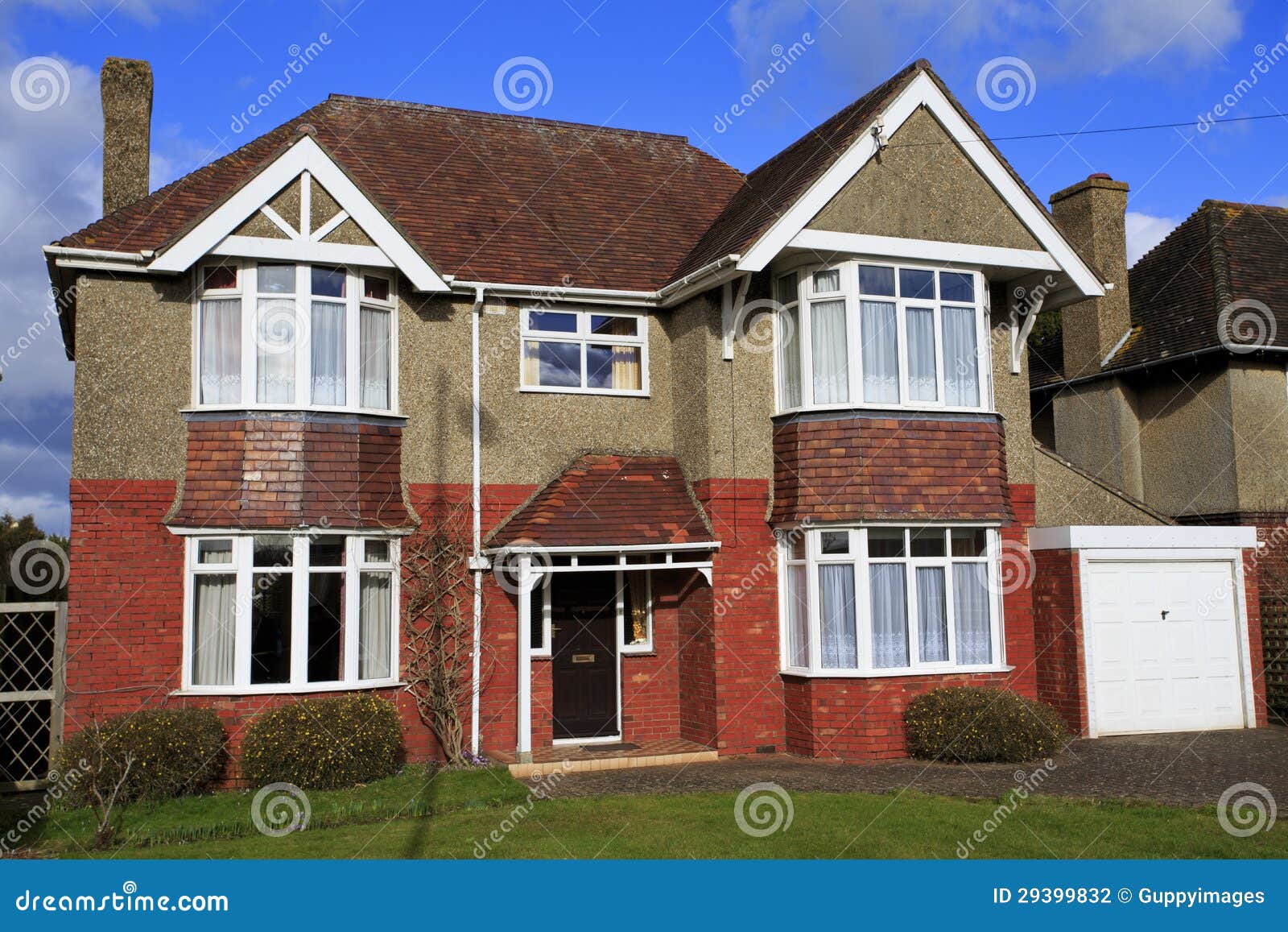 Pebble Dashed Detached House with Garage Stock Photo - Image of home ...