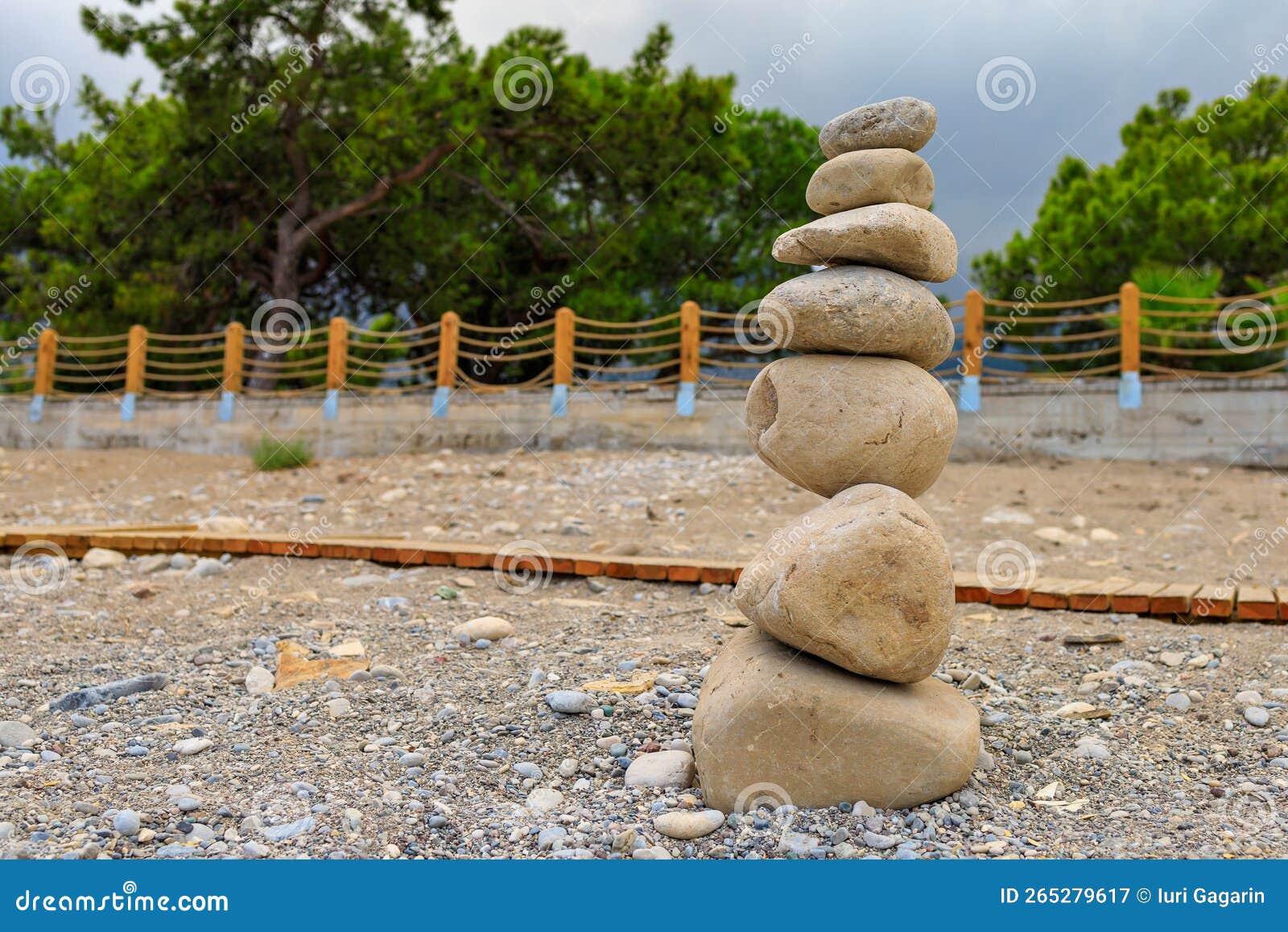 Pebble Pyramid. Travel Symbol Stock Image - Image of pebble, water ...