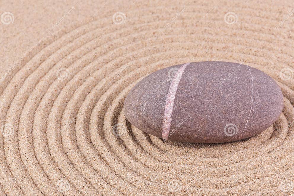 Pebble in a Raked Sand Circle Stock Photo - Image of garden, nature ...