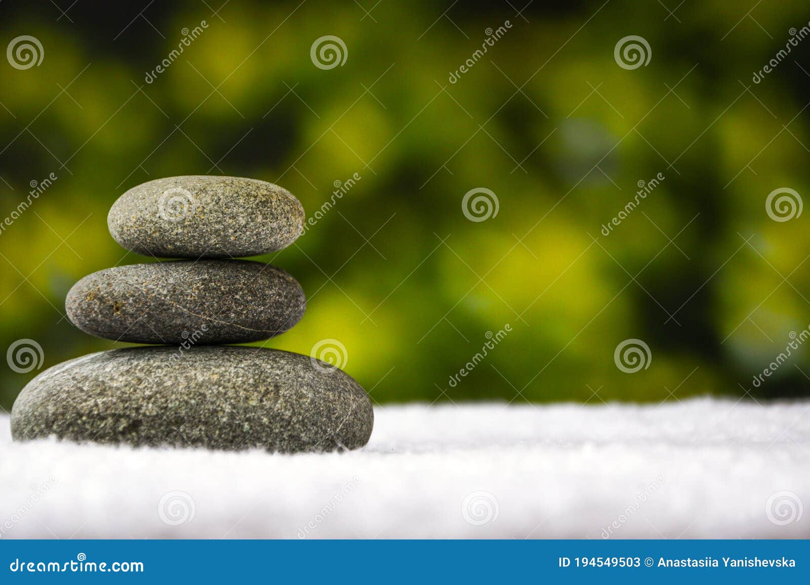 Pebbles Stack, Balance, Pyramid of Stones for Meditation, Stack of Zen ...