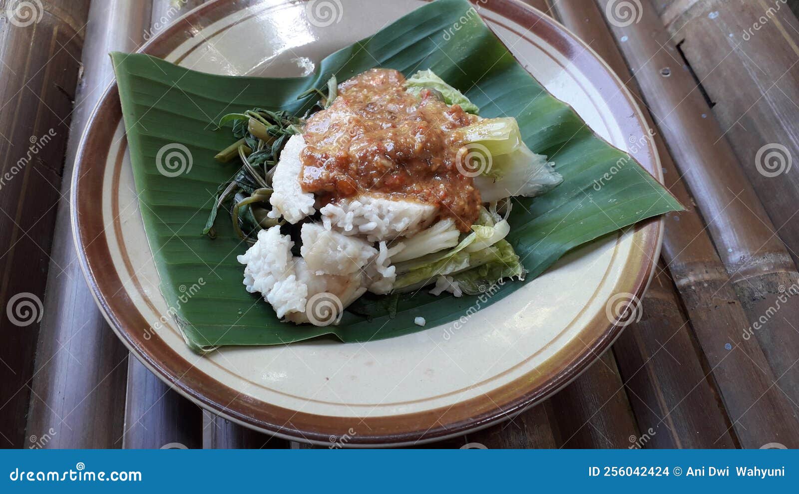 Pecel or Javanese Salad on Plate Stock Photo - Image of seafood ...