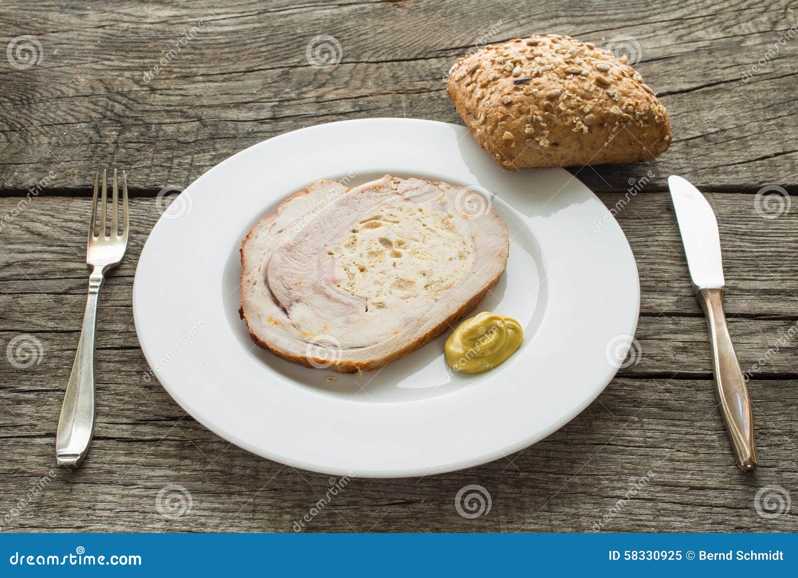 Pecho De La Ternera Relleno Con La Mostaza Imagen de archivo - Imagen ...