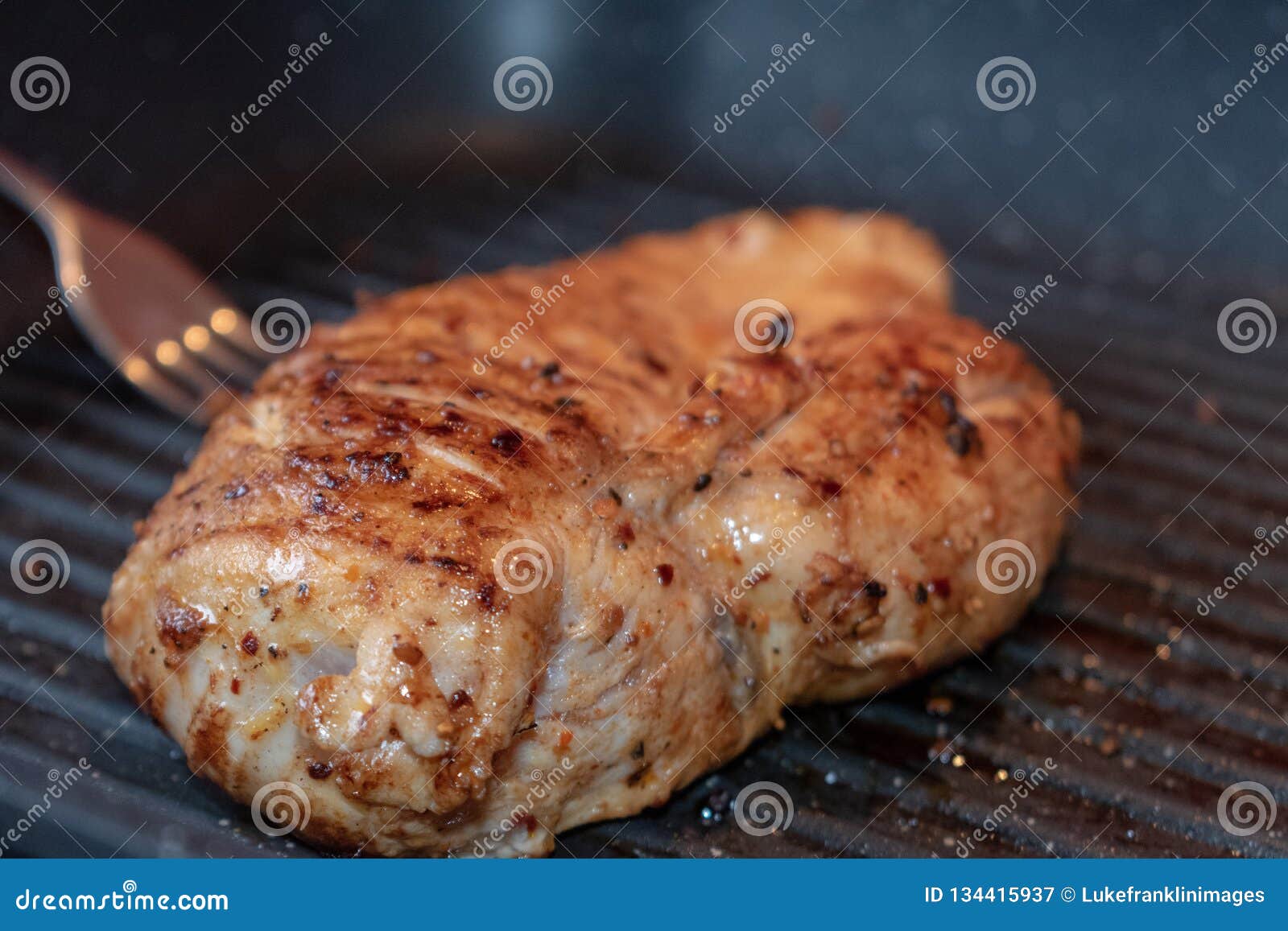 Pecho De Pollo Asado a La Parilla Imagen de archivo - Imagen de tajada ...