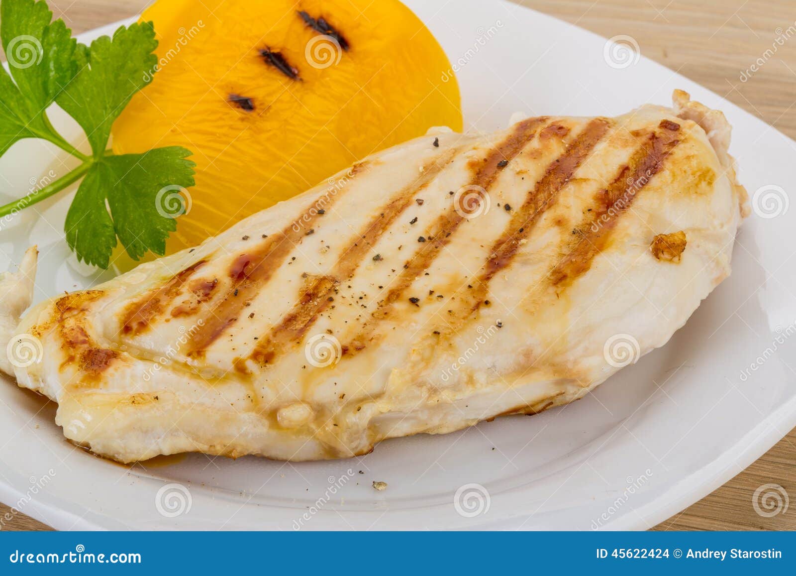 Pecho De Pollo Asado a La Parilla Foto de archivo - Imagen de pimienta ...