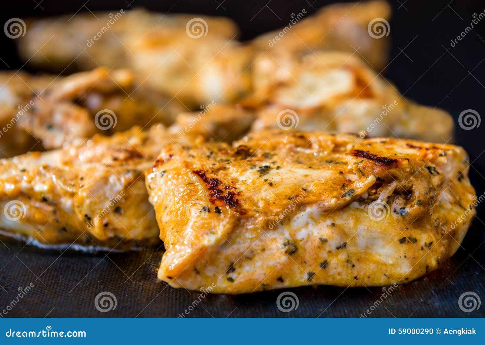 Pecho De Pollo Asado a La Parilla Foto de archivo - Imagen de cocina ...