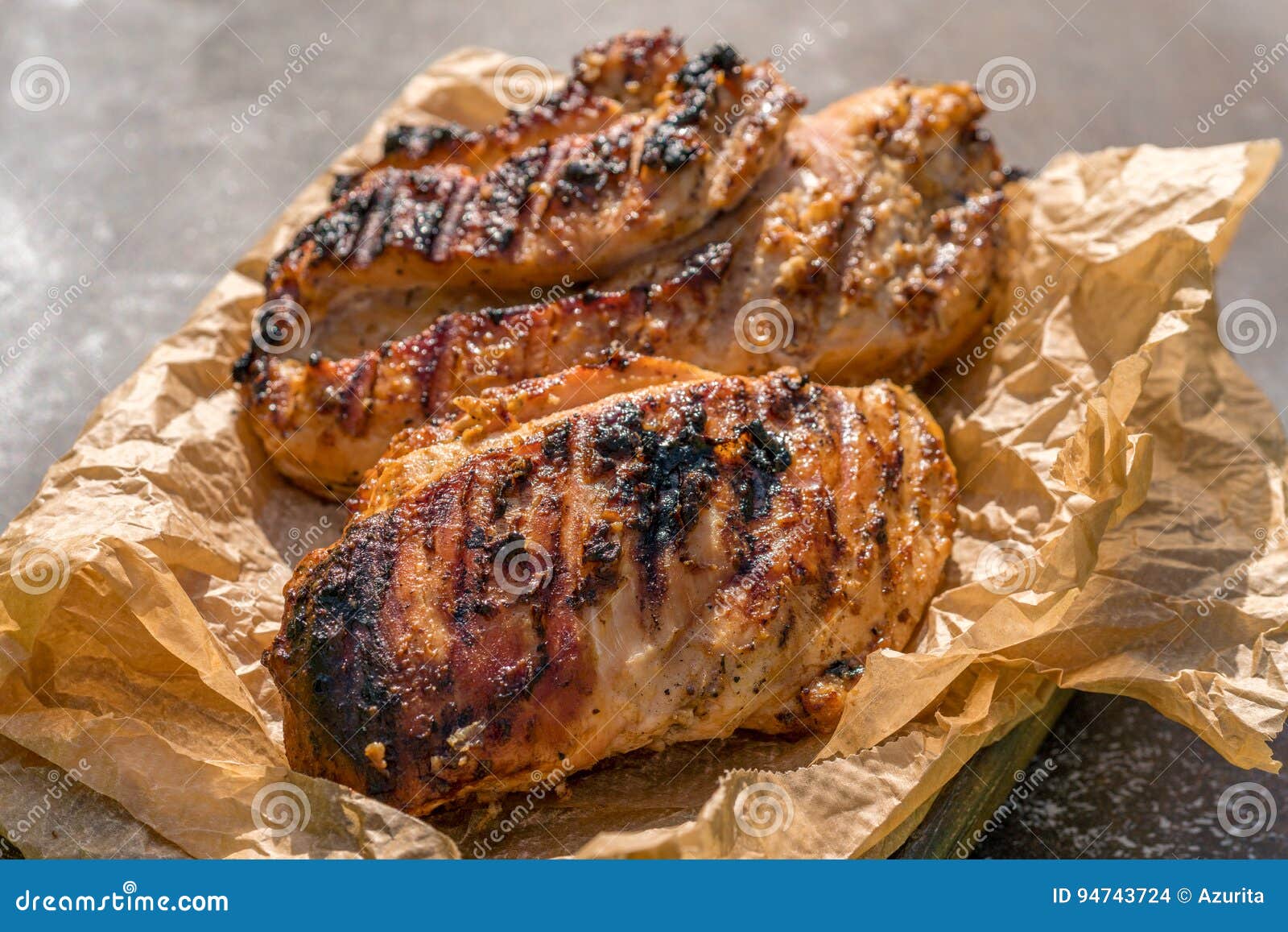 Pecho De Pollo Asado a La Parilla Foto de archivo - Imagen de almuerzo ...