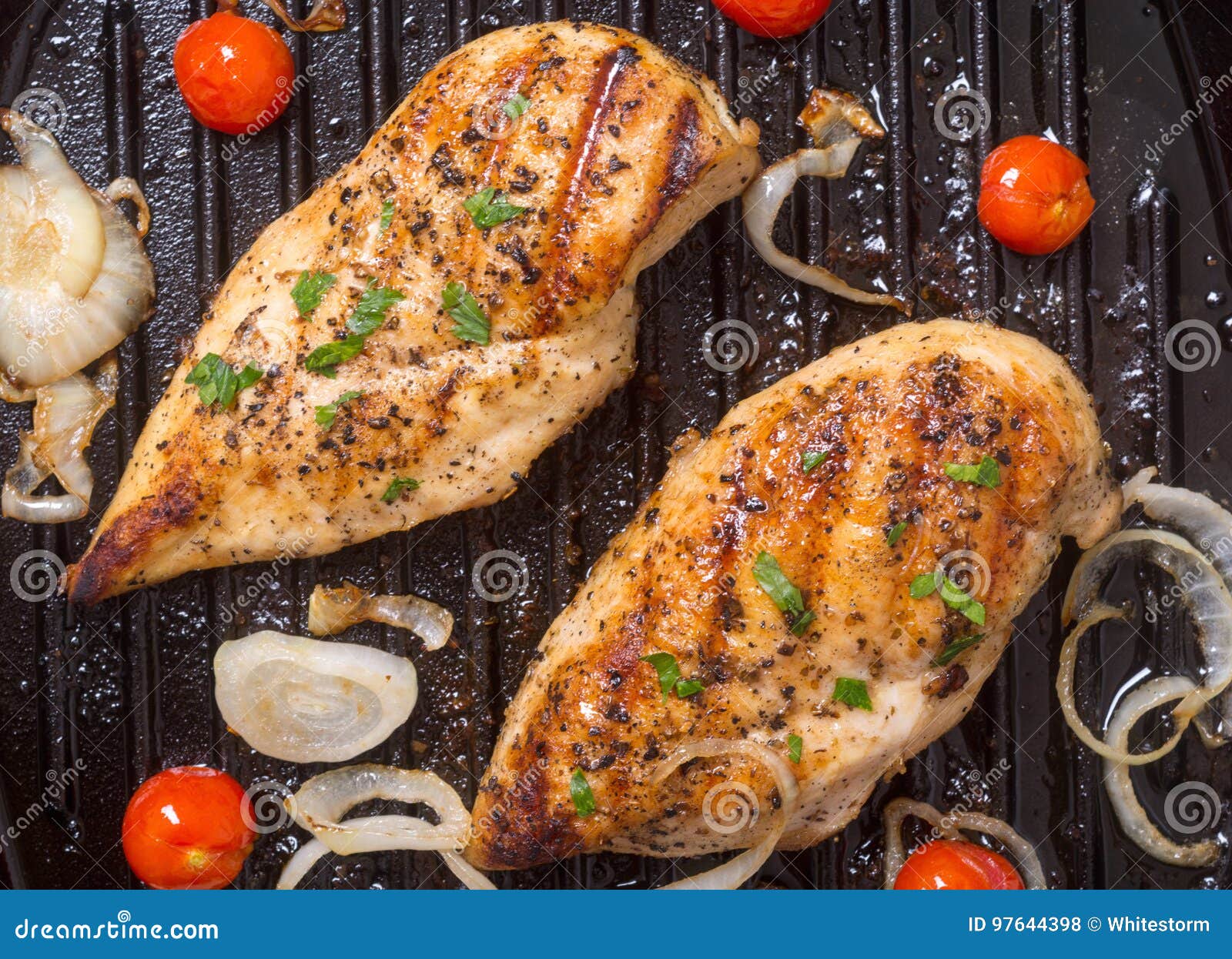 Pecho De Pollo Asado a La Parilla Foto de archivo - Imagen de cocinado ...