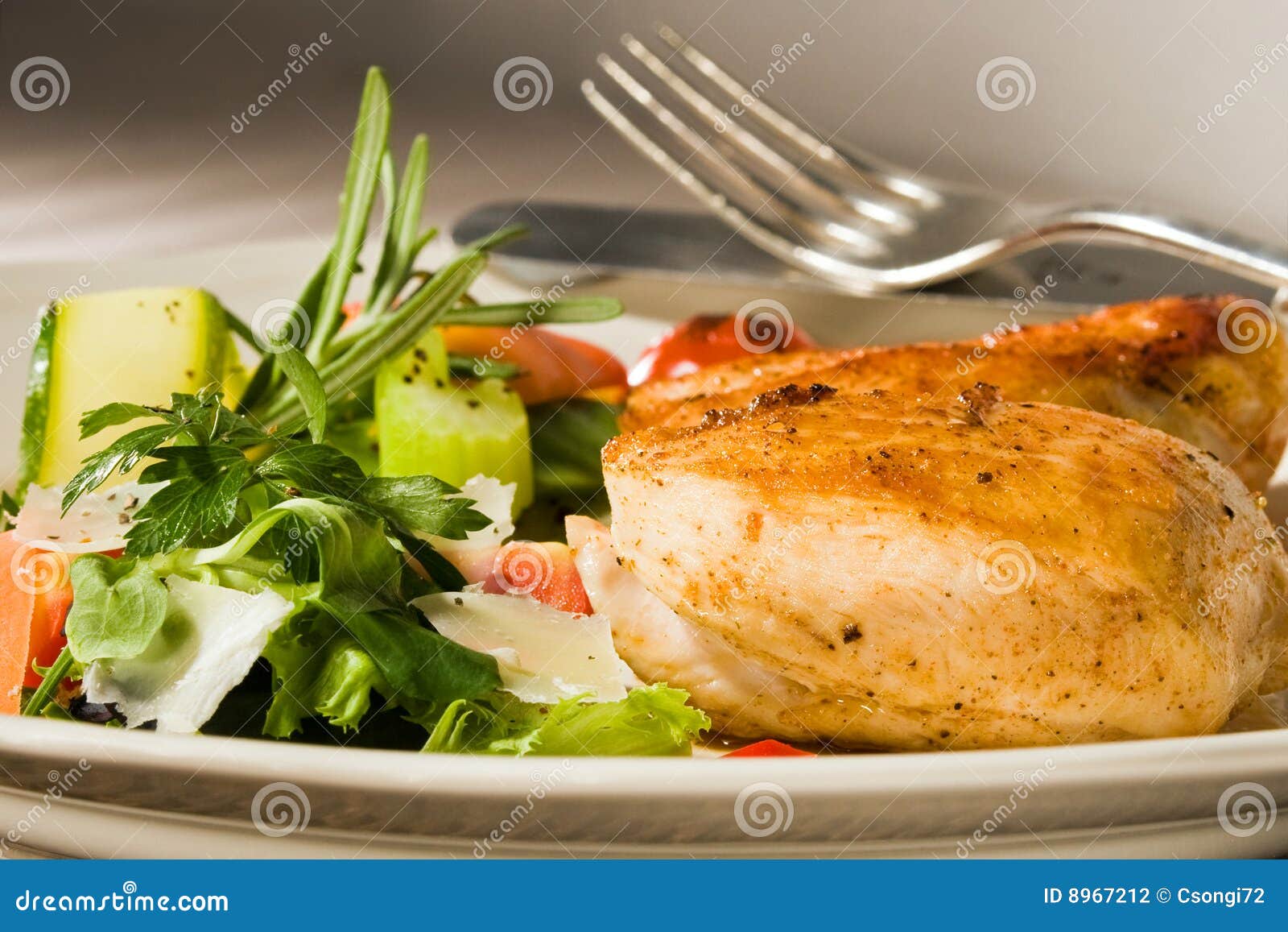 Pecho De Pollo Asado a La Parilla Picante Foto de archivo - Imagen de ...