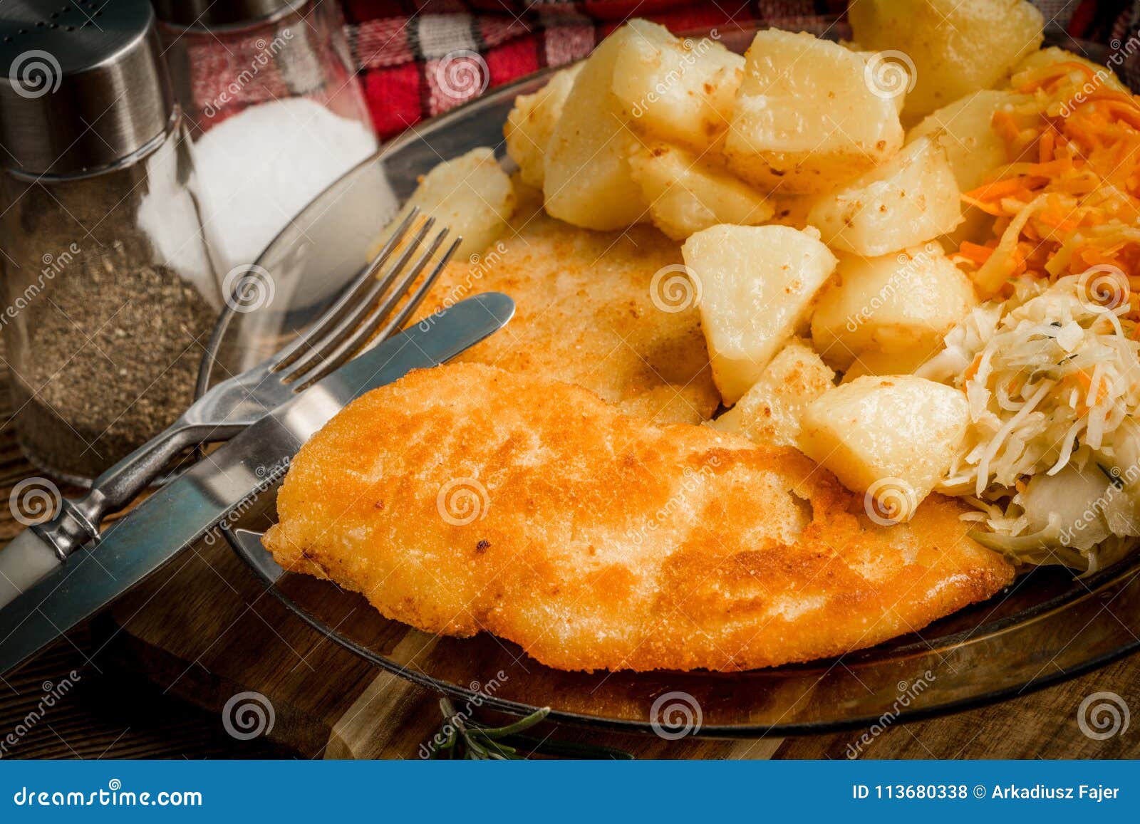 Pecho de pollo frito foto de archivo. Imagen de carne - 113680338