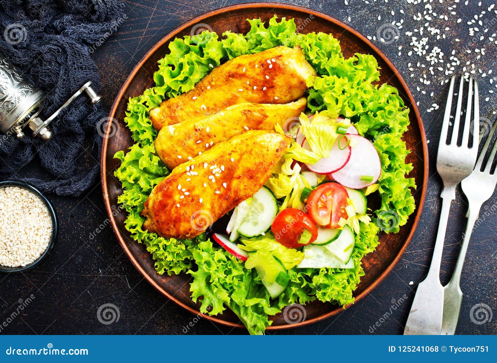 Pecho de pollo frito foto de archivo. Imagen de pecho - 125241068