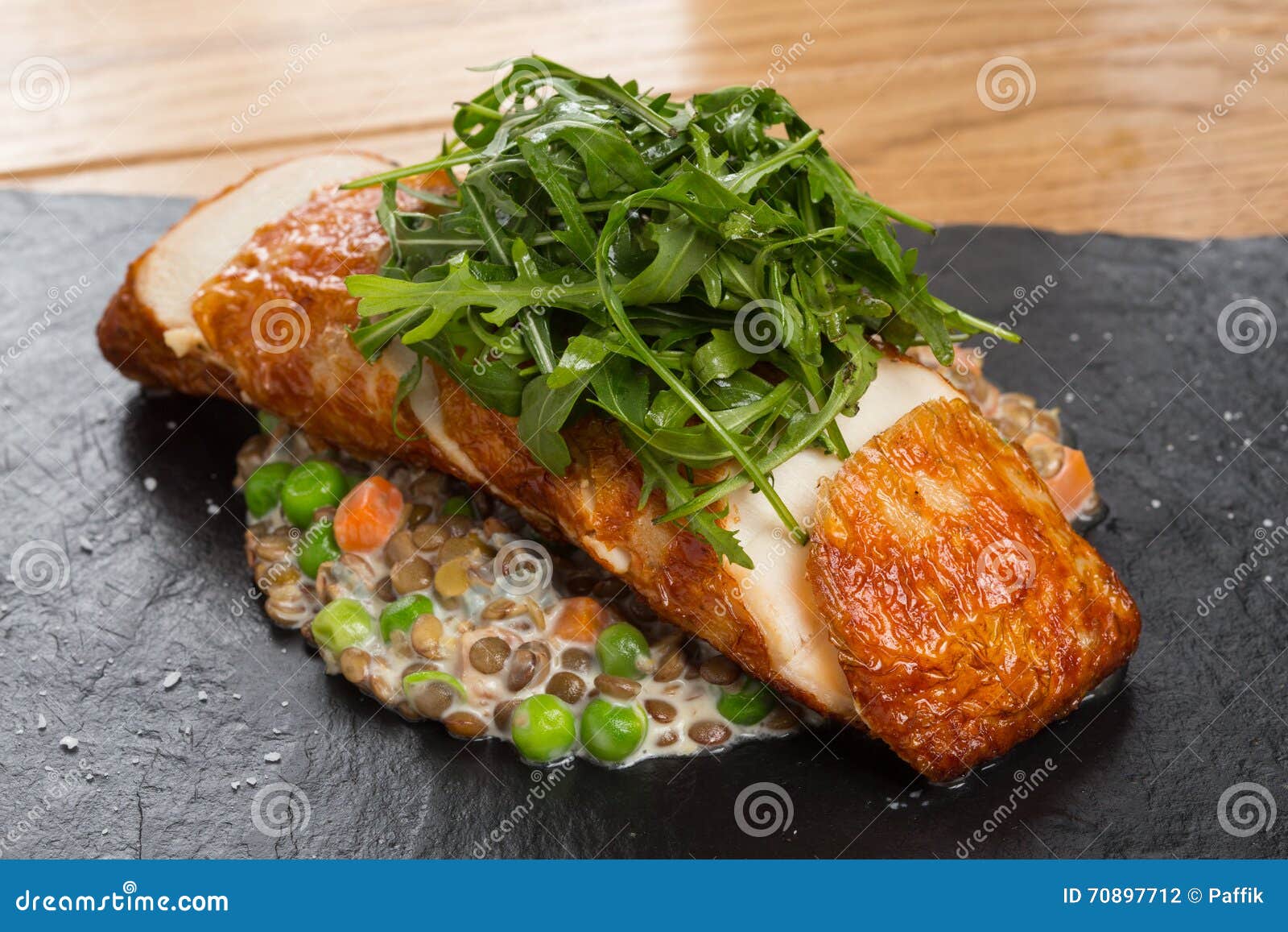 Pecho de pollo frito foto de archivo. Imagen de pimienta - 70897712