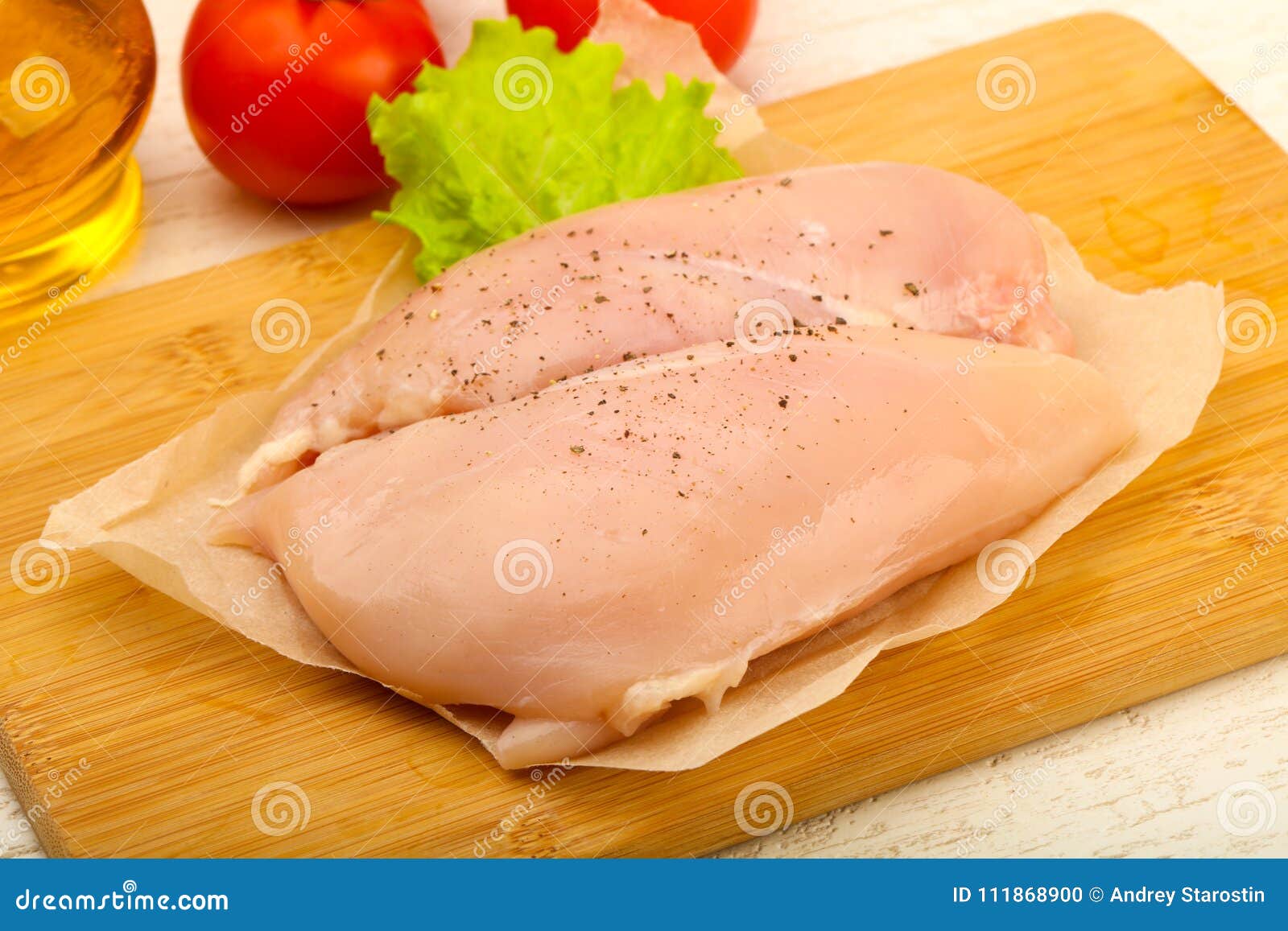 Pecho De Pollo Sin Procesar Foto de archivo - Imagen de carne, poultry ...
