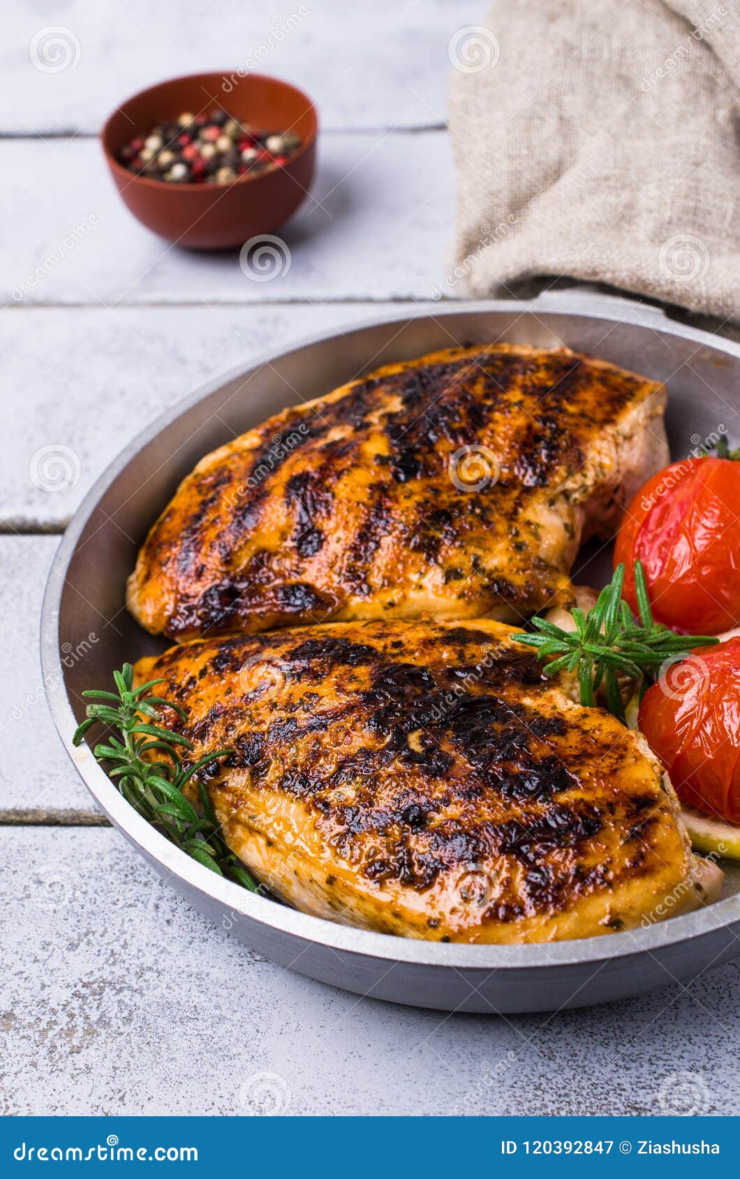 Pechos de pollo frito imagen de archivo. Imagen de pecho - 120392847