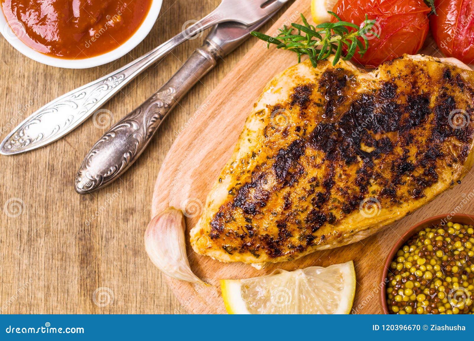 Pechos de pollo frito foto de archivo. Imagen de alimento - 120396670