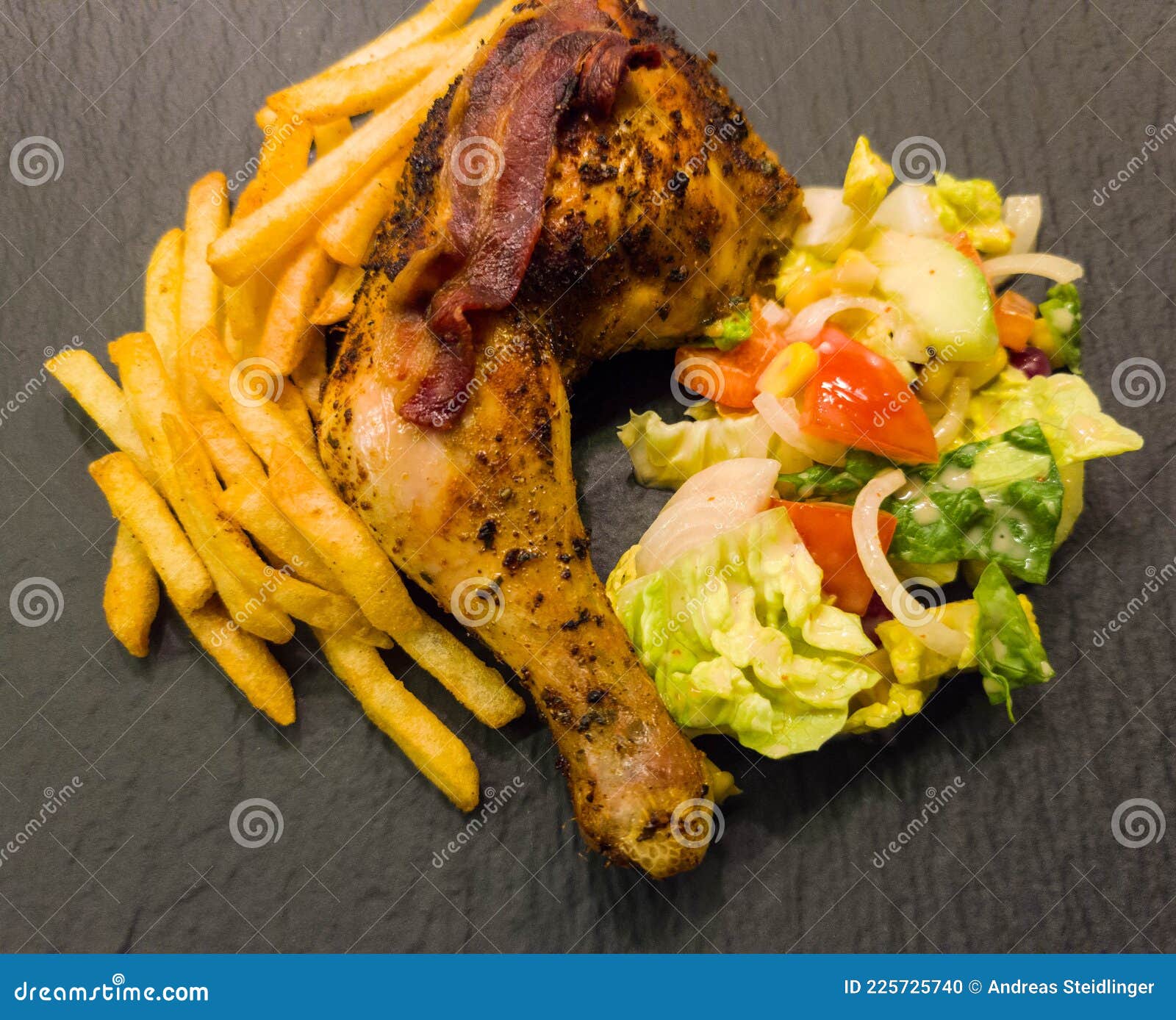 Pechuga de pollo adobada foto de archivo. Imagen de barbacoa - 225725740