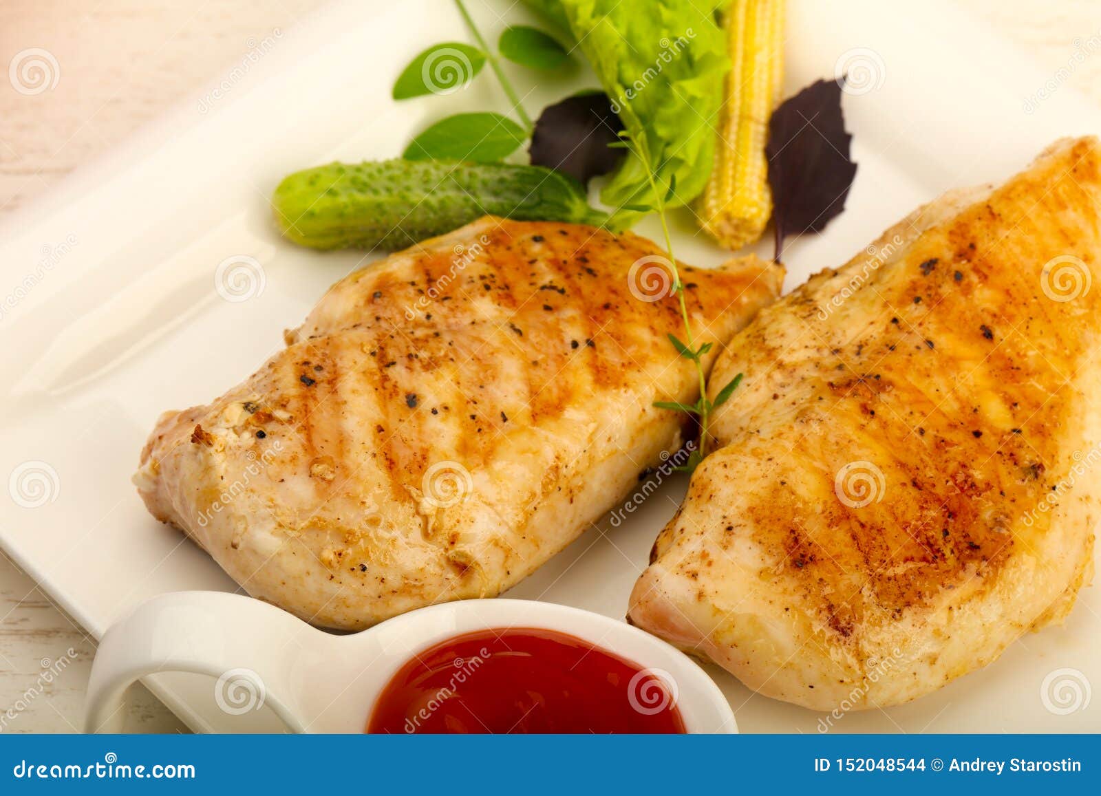 Pechuga de pollo asada foto de archivo. Imagen de aperitivos - 152048544