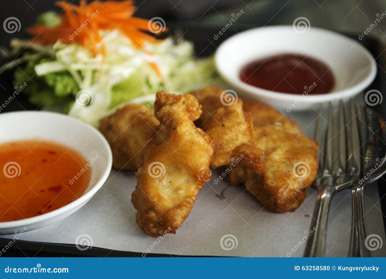 Pechuga de pollo frita foto de archivo. Imagen de filete - 63258580