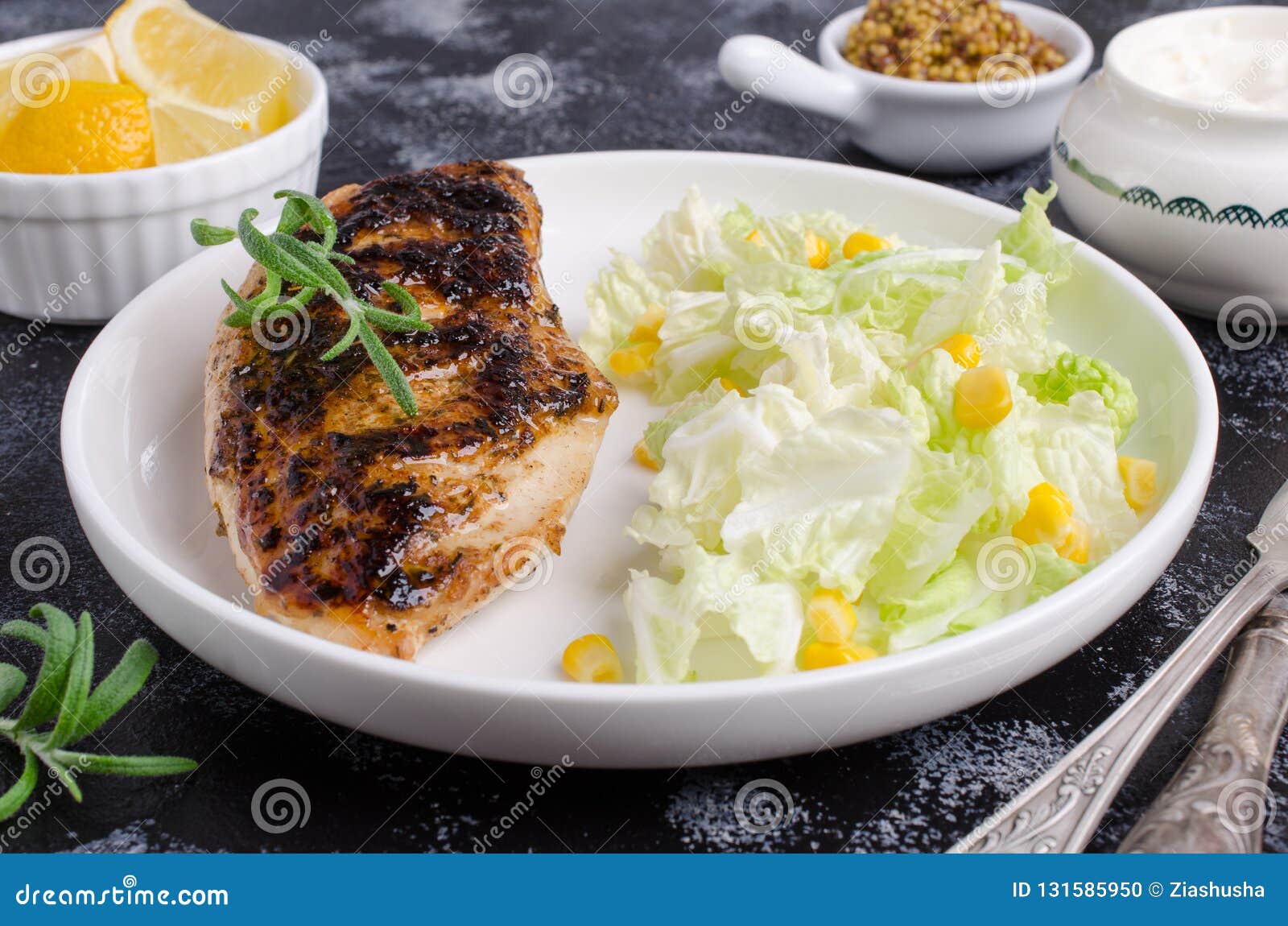 Pechuga De Pollo Frita Con Las Especias Foto de archivo - Imagen de ...