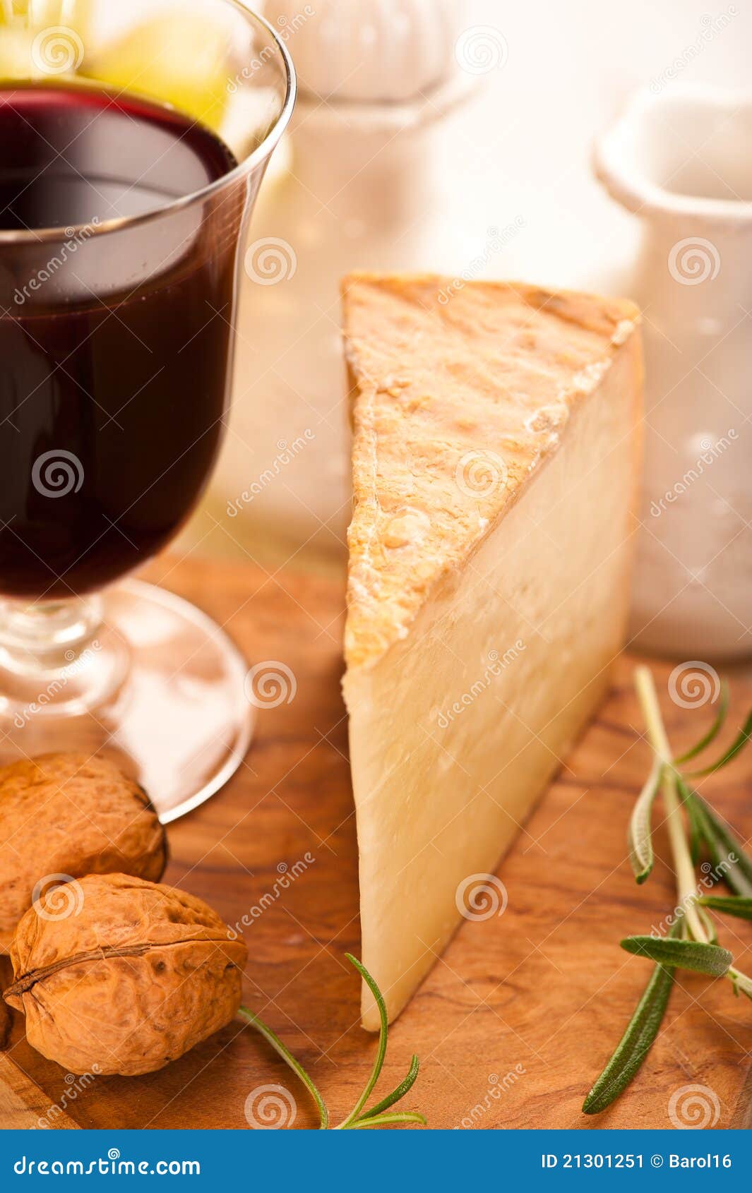 Pecorino Toscano (Tuscan Sheep Cheese) Stock Image - Image of italian ...