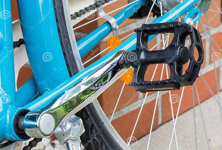 Pedaal van een fiets stock foto. Image of metaal, tand - 74583882