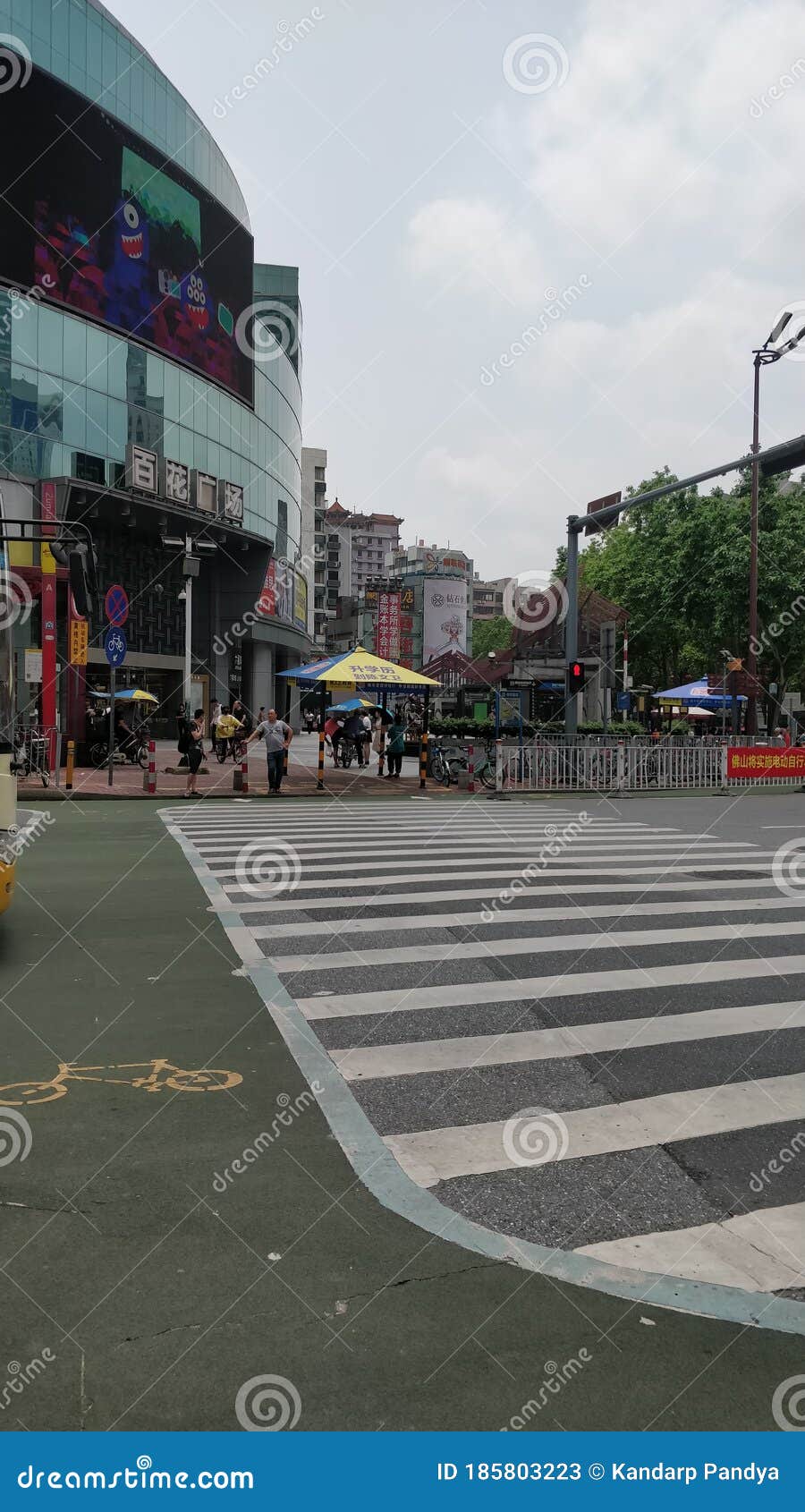 Pedestrian Crossing in China Editorial Stock Photo - Image of ...