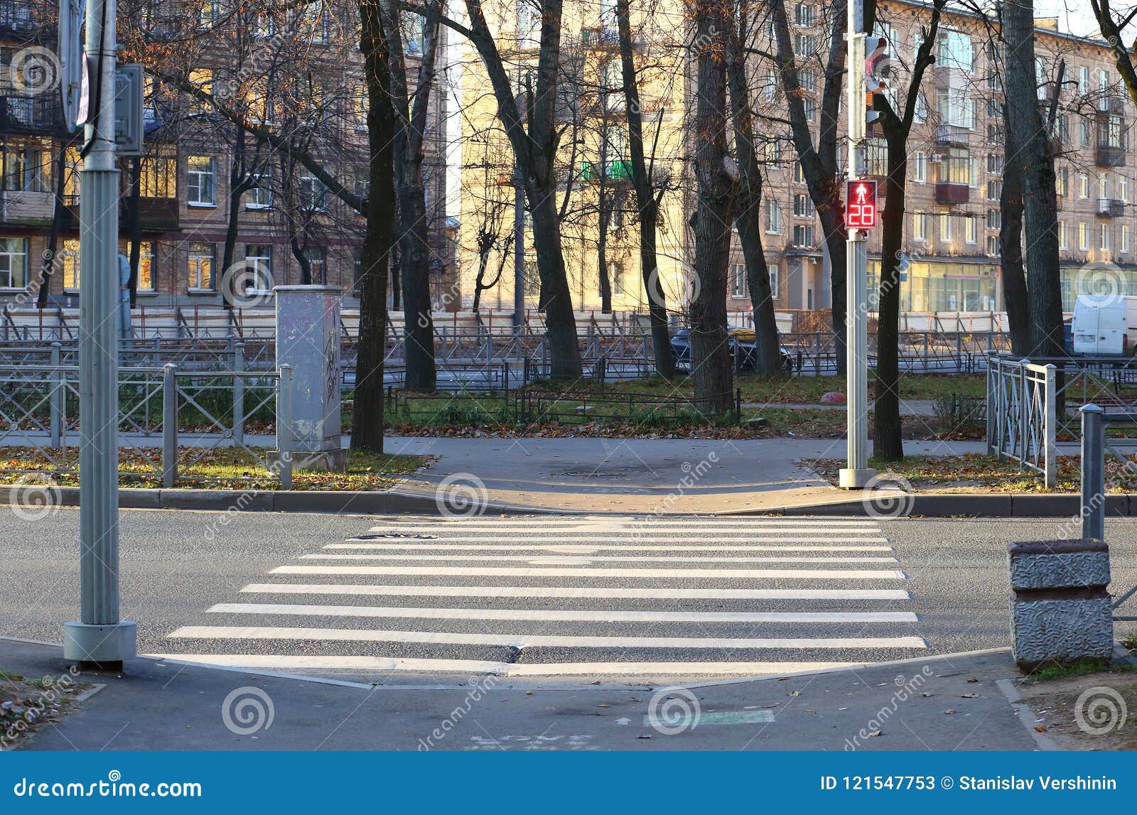 Pedestrian Crossing Red Light Stock Photos - Download 1,533 Royalty ...