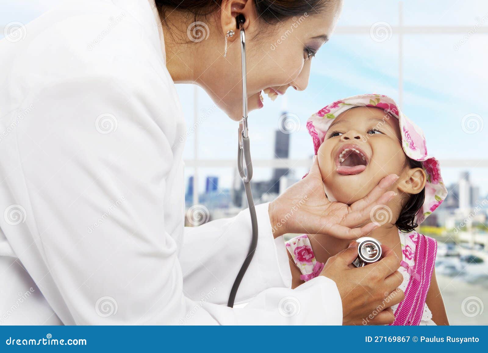 Pediátrico-paciente-cuidado Imagen de archivo - Imagen de médico ...