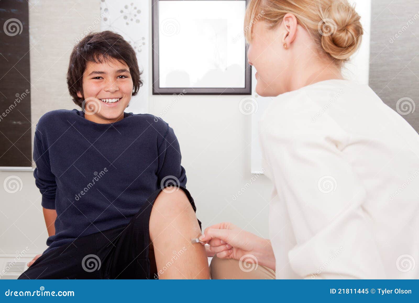 Pediatric Acupuncture - Shonishin Technique Stock Image - Image of ...