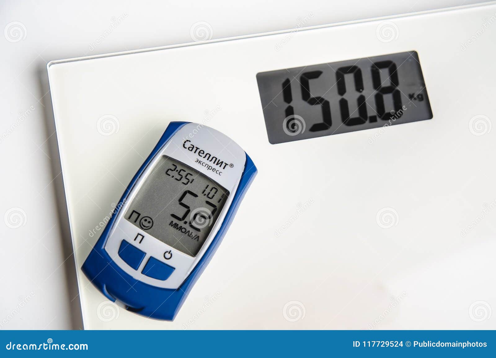 Pedometer, Measuring Instrument, Hardware, Font Picture. Image: 117729524