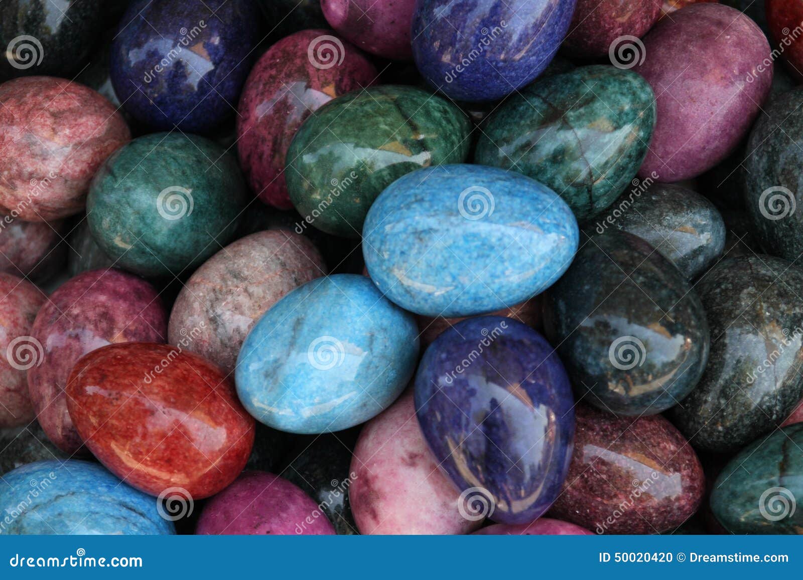Pedras coloridas foto de stock. Imagem de colorido, interior - 50020420